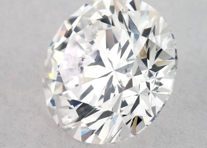 How to Clear Up a Cloudy Diamond: Effective Tips and Techniques